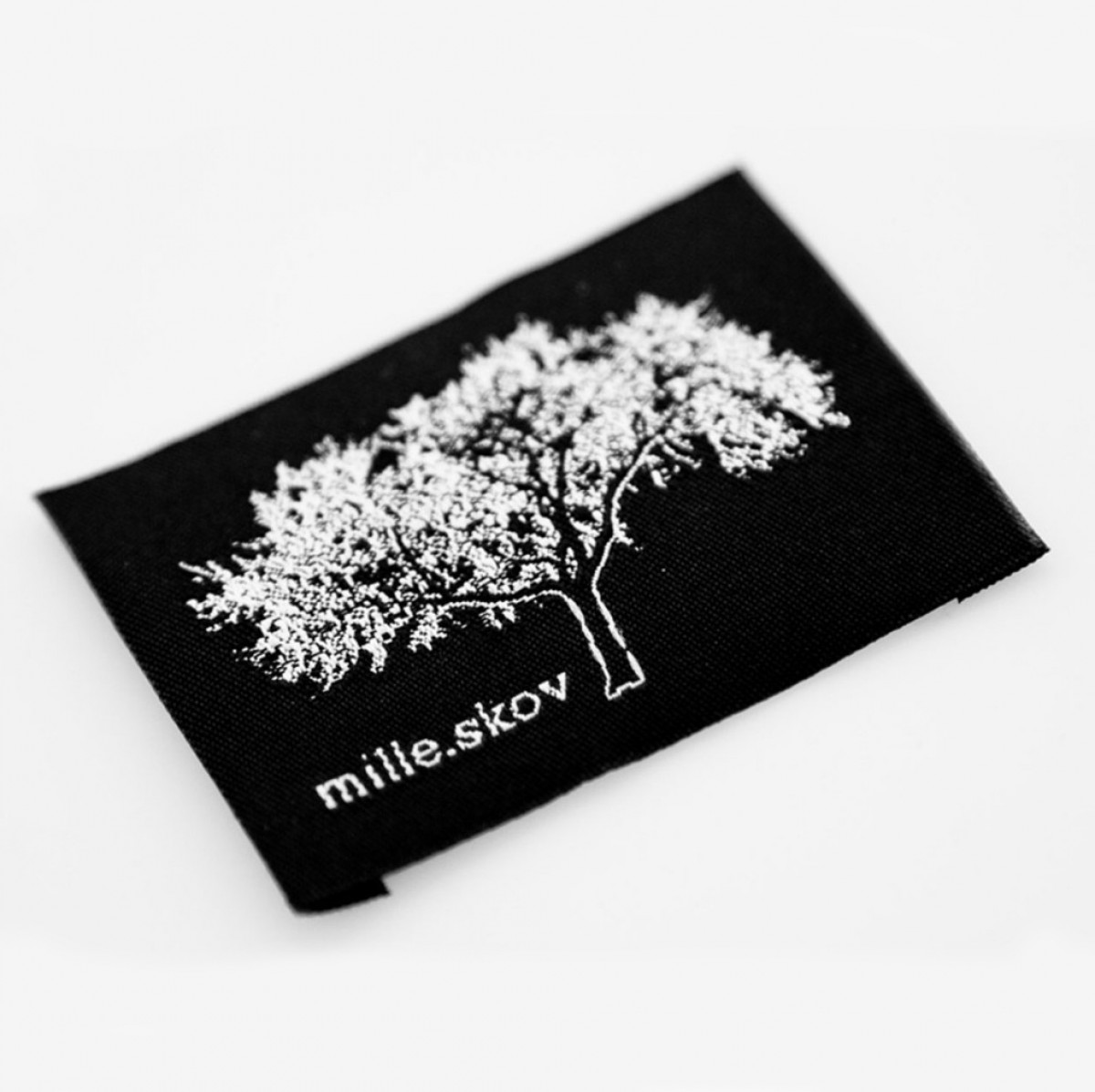 Woven labels for professional use | Order now!